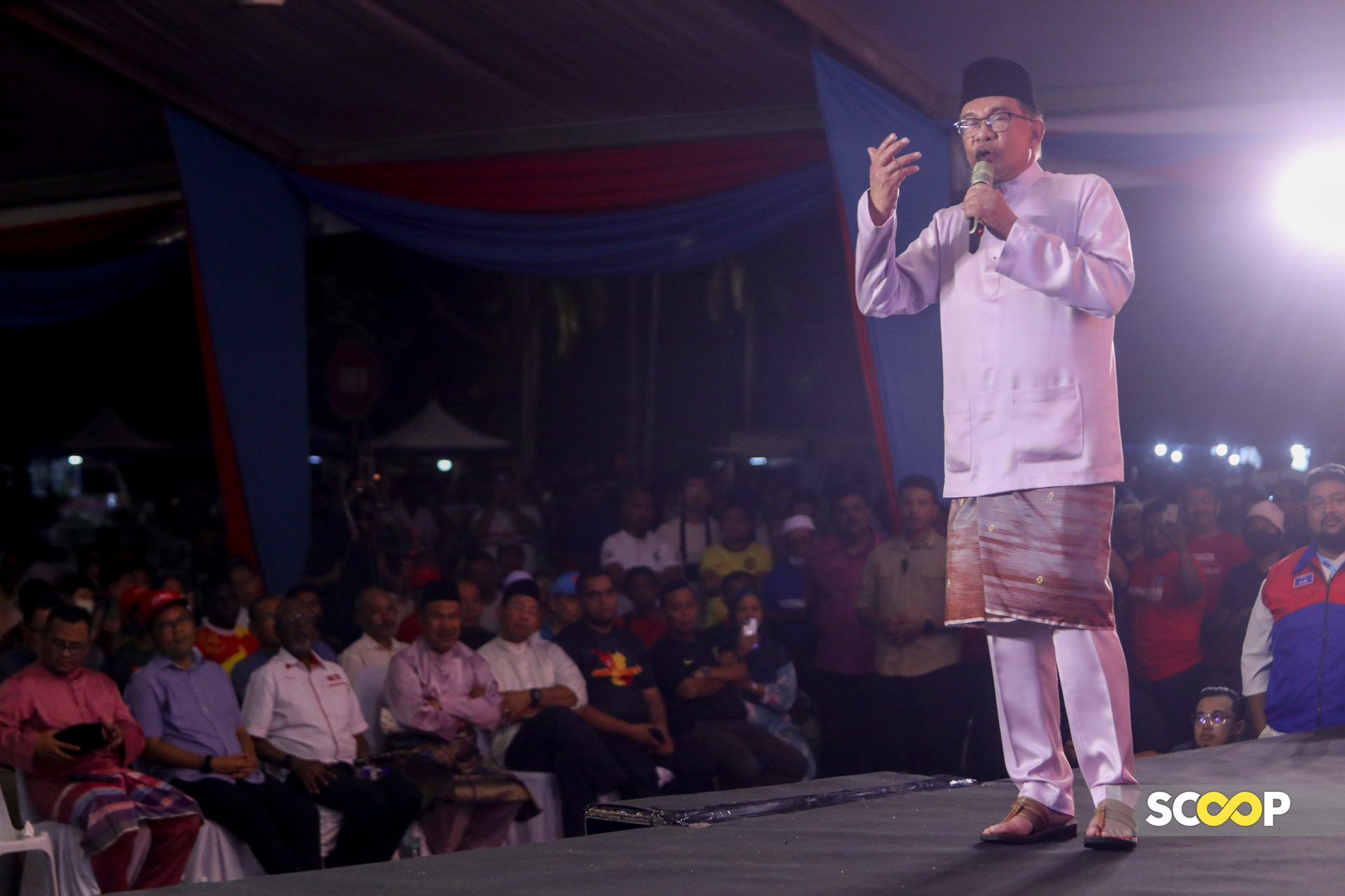 ‘What are you waiting for?’: Anwar repeats challenge for Perikatan no ...