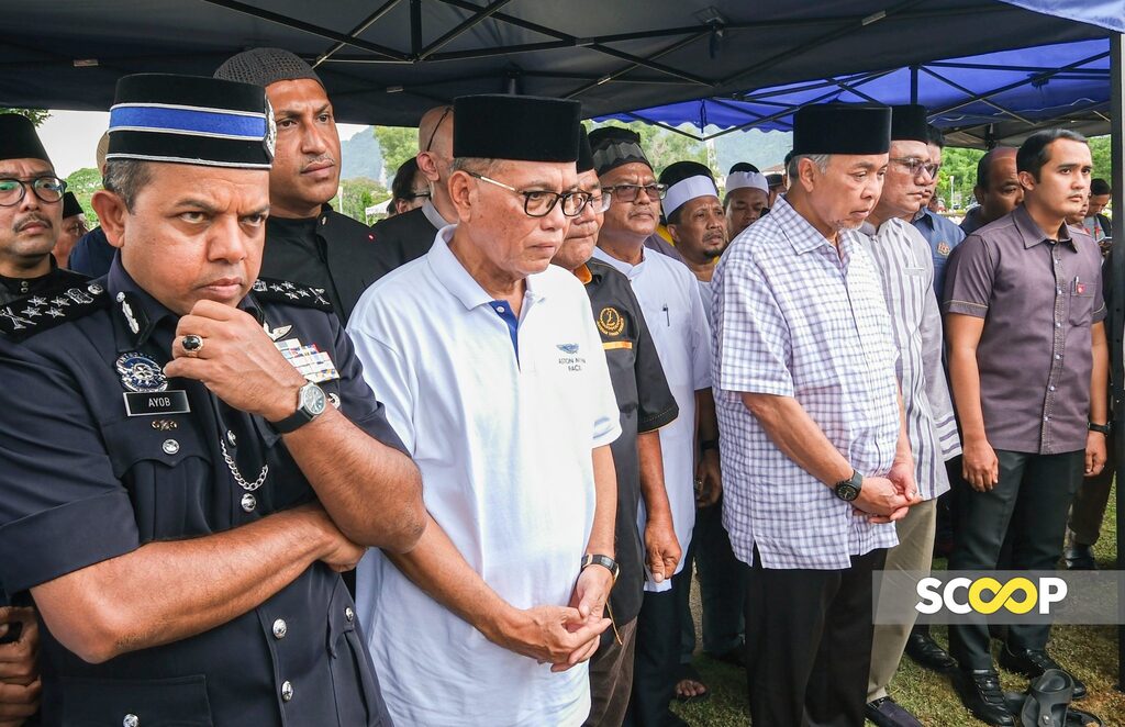 Johari Harun laid to rest at Batu Caves | Scoop