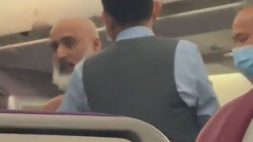 Grounded in court: Aussie man faces two charges after disrupting flight ...