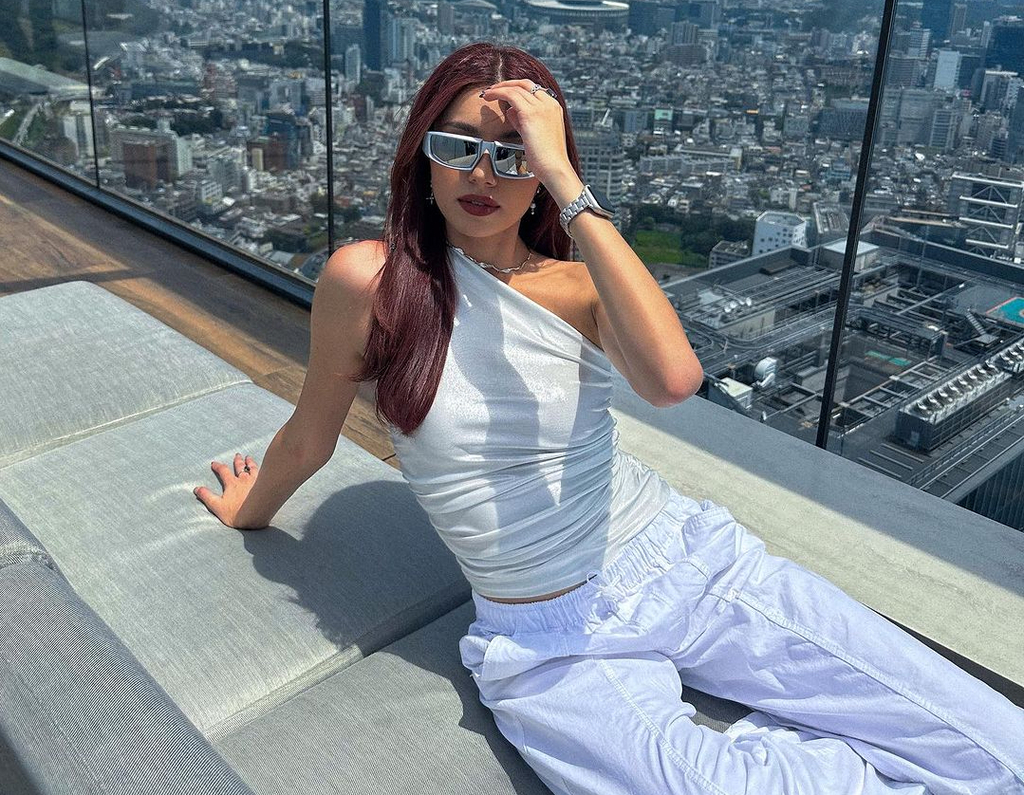 Amelia Henderson berjaya tangguh permohonan maaf, ganti rugi RM200,000 ...