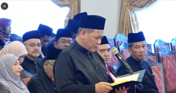 Aminuddin kekal Menteri Besar Negeri Sembilan | Scoop