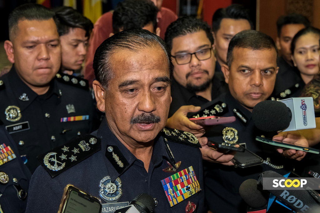 Police hand over investigation papers on Dr Mahathir, Hadi to AGC | Scoop