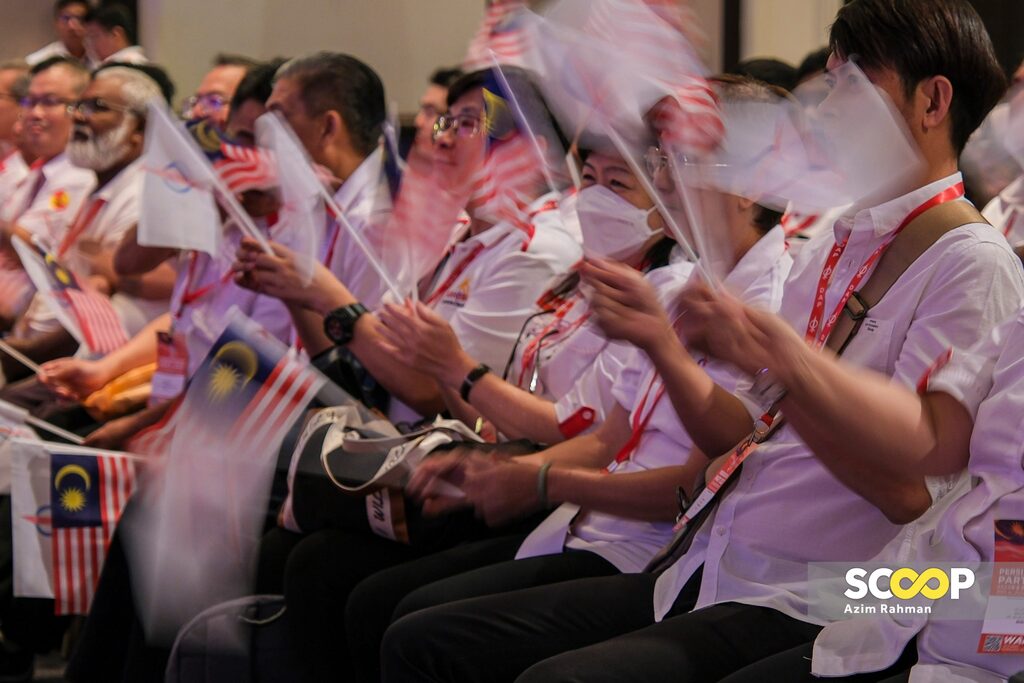 DAP bukan parti komunis, kata Loke | Scoop