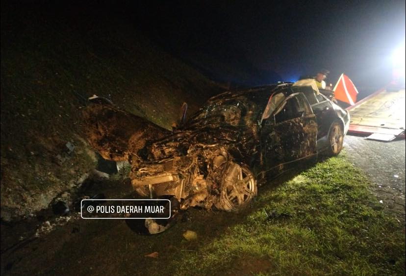 Three-vehicle crash near Pagoh kills man, month-old baby | Scoop