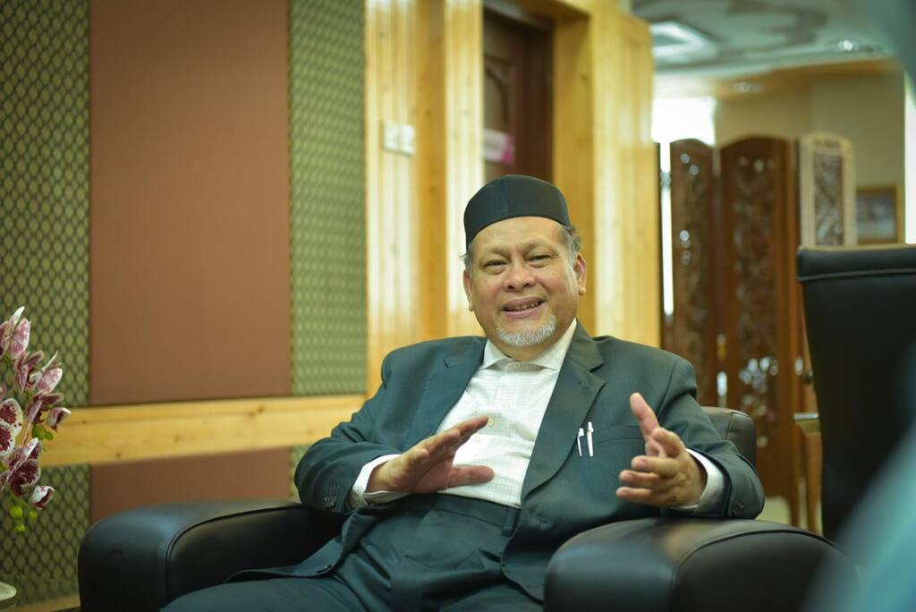 Swift comeback: Amar sworn in as Kelantan assembly speaker | Scoop