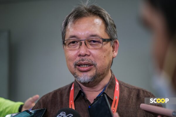 Play for national pride and honour, Razif Sidek tells badminton squad ...