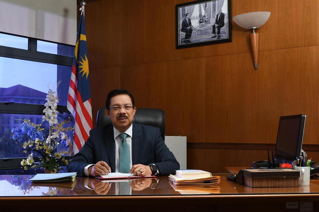 Chief secretary announces reshuffle of ministry sec-gens | Scoop