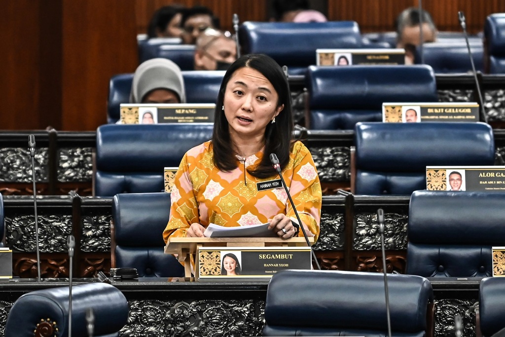 Hannah Yeoh commends Hangzhou medal winners in Dewan Rakyat | Scoop