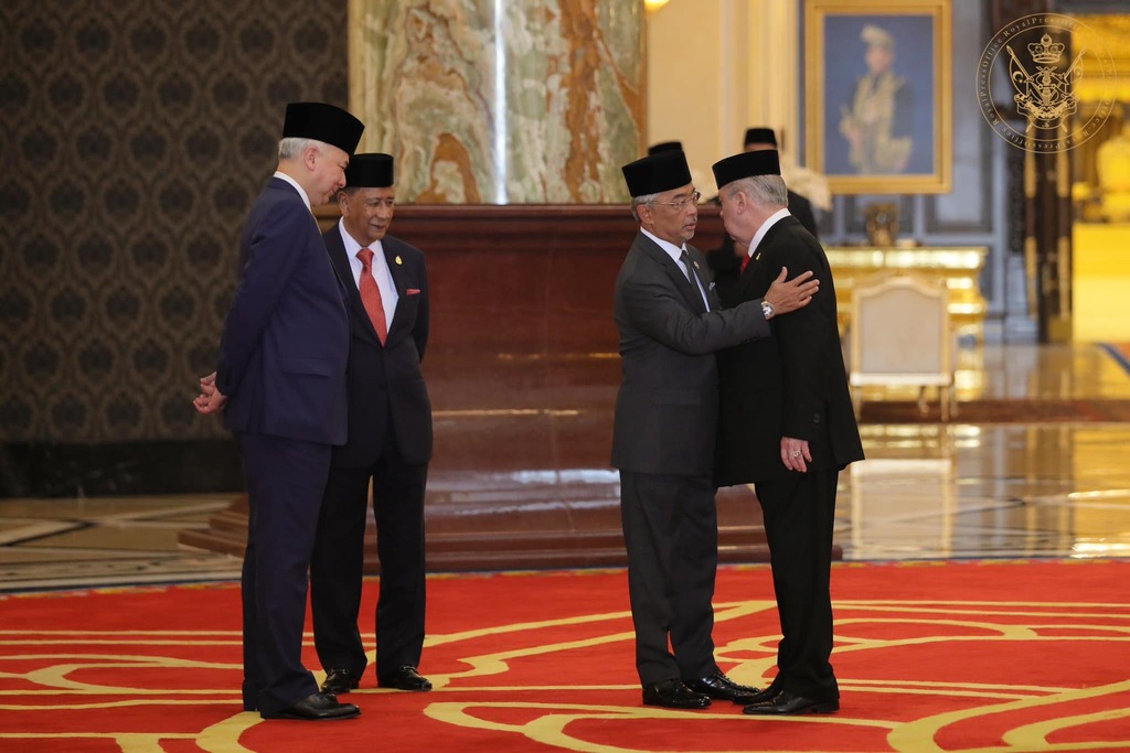 Sultan Ibrahim of Johor elected as 17th Agong, Sultan Nazrin of Perak ...