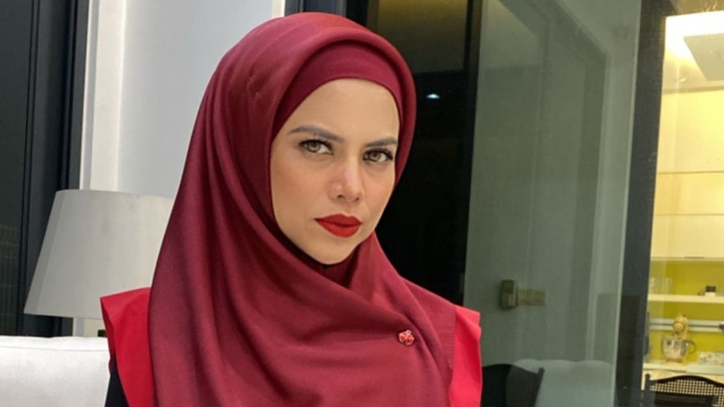 ‘Jangan samakan tudung saya dengan tudung RM5 awak ya’, Alyah berang ...