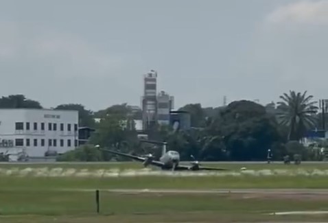 Pesawat TUDM tergelincir dari landasan, 4 pegawai tidak cedera: CAAM ...