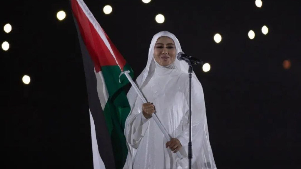RM30,000 derma untuk Palestin berjaya dikumpul pada konsert Ella di ...