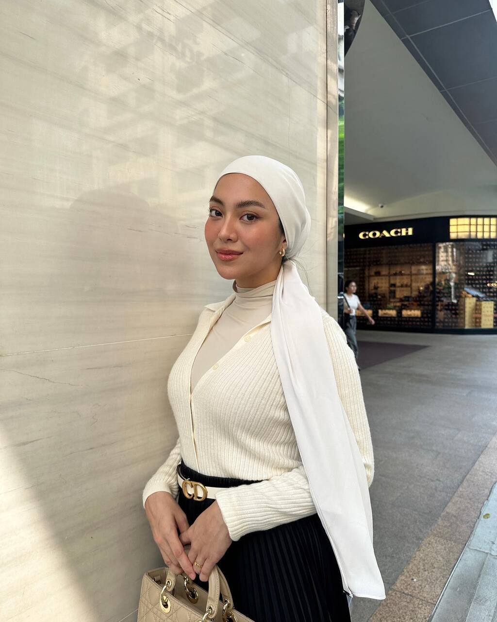 "Saya cuba tetapi gagal, maaf" - Mawar Rashid tanggal hijab selepas ...