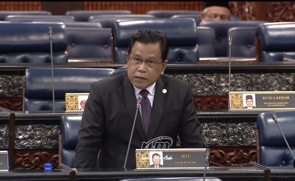 [UPDATED] Jeli MP fourth Bersatu lawmaker to pledge support for Anwar ...