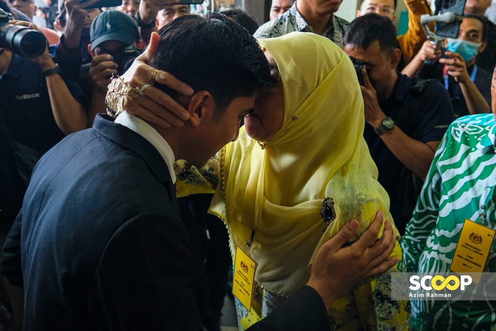 [UPDATED] Syed Saddiq sentenced to 9 years’ jail, to serve 7, two whips, RM10 mil fine | Scoop