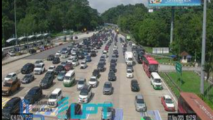 Traffic nightmare: Deepavali exodus causes 12km traffic jam on KL-Karak ...