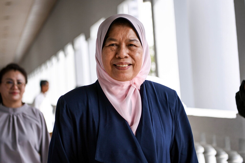 Zuraida settles defamation suit with apology to PKR’s Saifuddin | Scoop