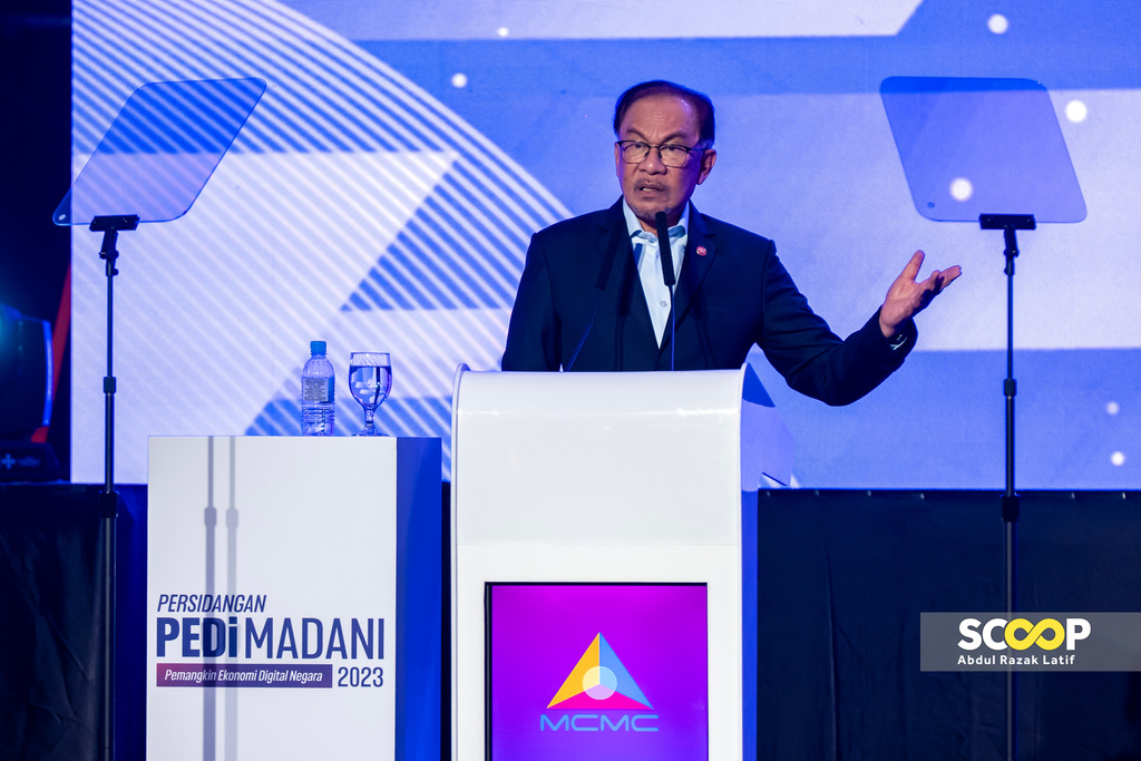 PM gesa komitmen syarikat telekomunikasi bantu bangunkan bakat ...