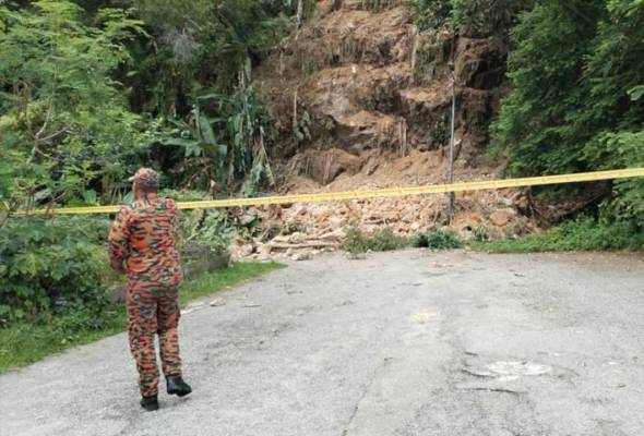 Gelinciran cerun di Pangsapuri Taman Cheras Mas | Scoop