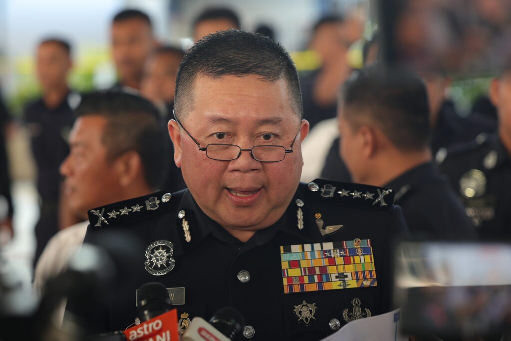 Pegawai dan anggota polis ditahan bantu siasatan kes curi | Scoop