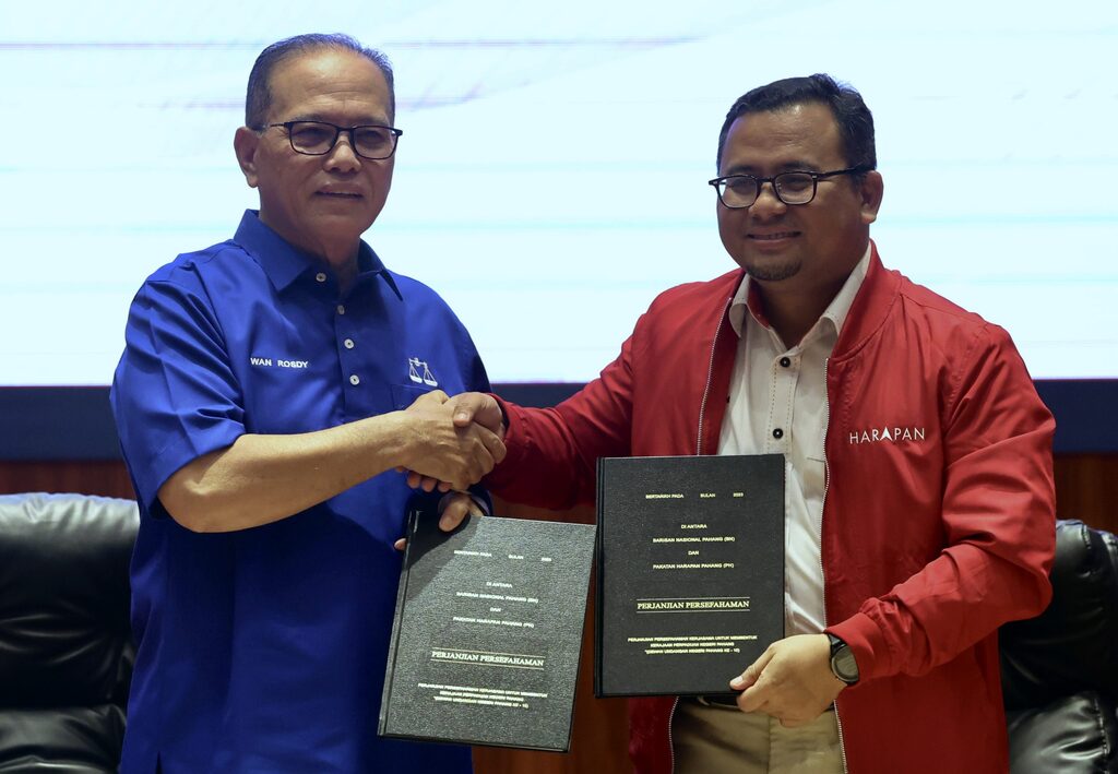Pahang PH, BN sign MoU to strengthen state unity government | Scoop