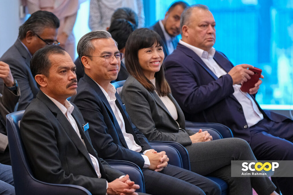 [UPDATED] Five MNOs sign share subscription agreements for DNB equity ...