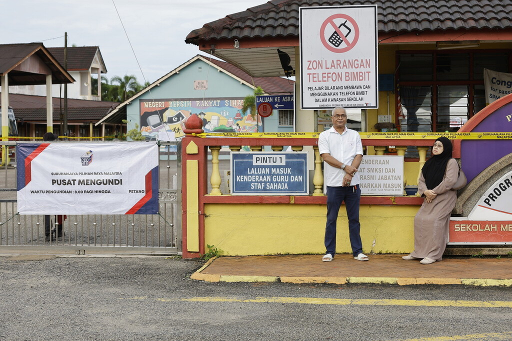 Kemaman poll sees 42% voter turnout as of 1pm: EC | Scoop