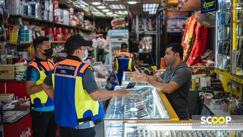 DBKL adakan operasi bancian rutin susulan serbuan di Jalan Silang | Scoop