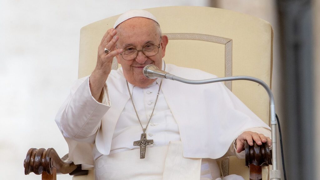 Pope's decree: Roman Catholic priests can now bestow blessings on same ...
