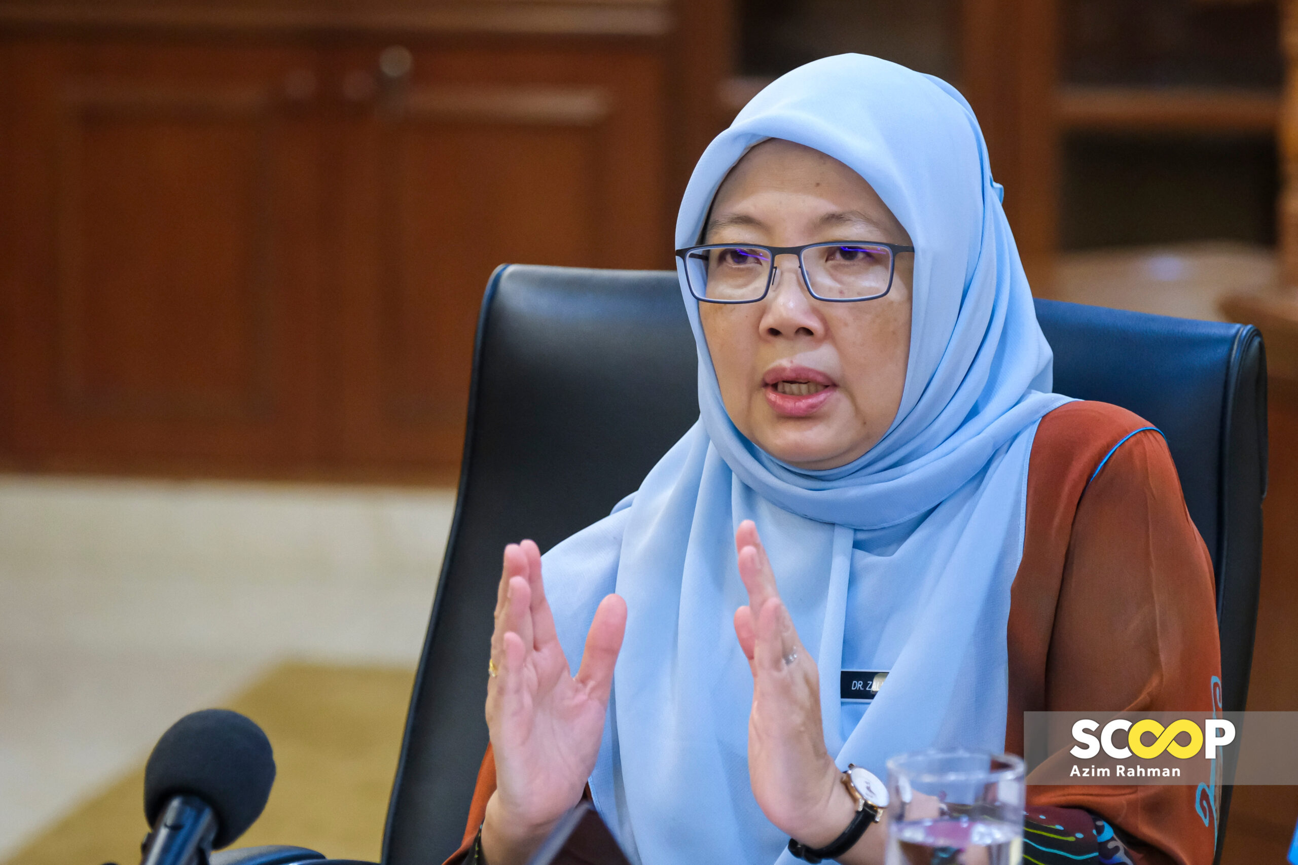 [UPDATED] Wait for official statement, Zaliha says on Najib's pardon petition | Scoop