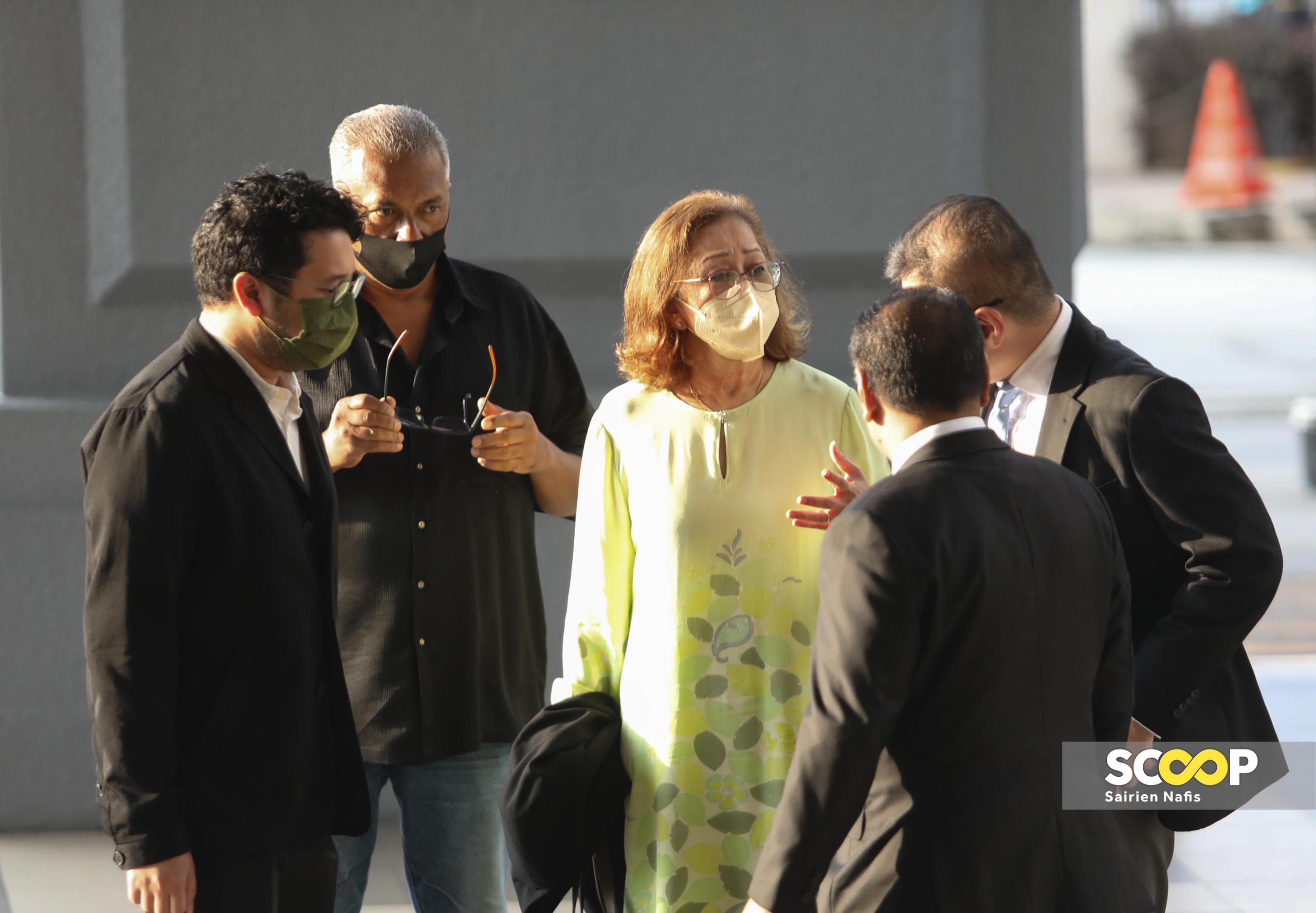 Daim’s wife, Na’imah, arrives at court to face graft charges | Scoop