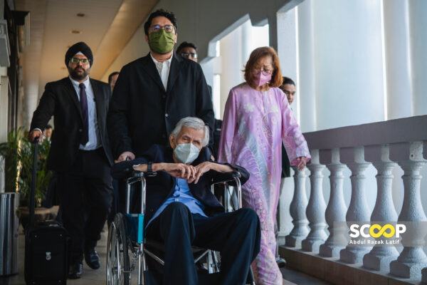 Daim on RM280,000 bail, no extra conditions due to poor health | Scoop