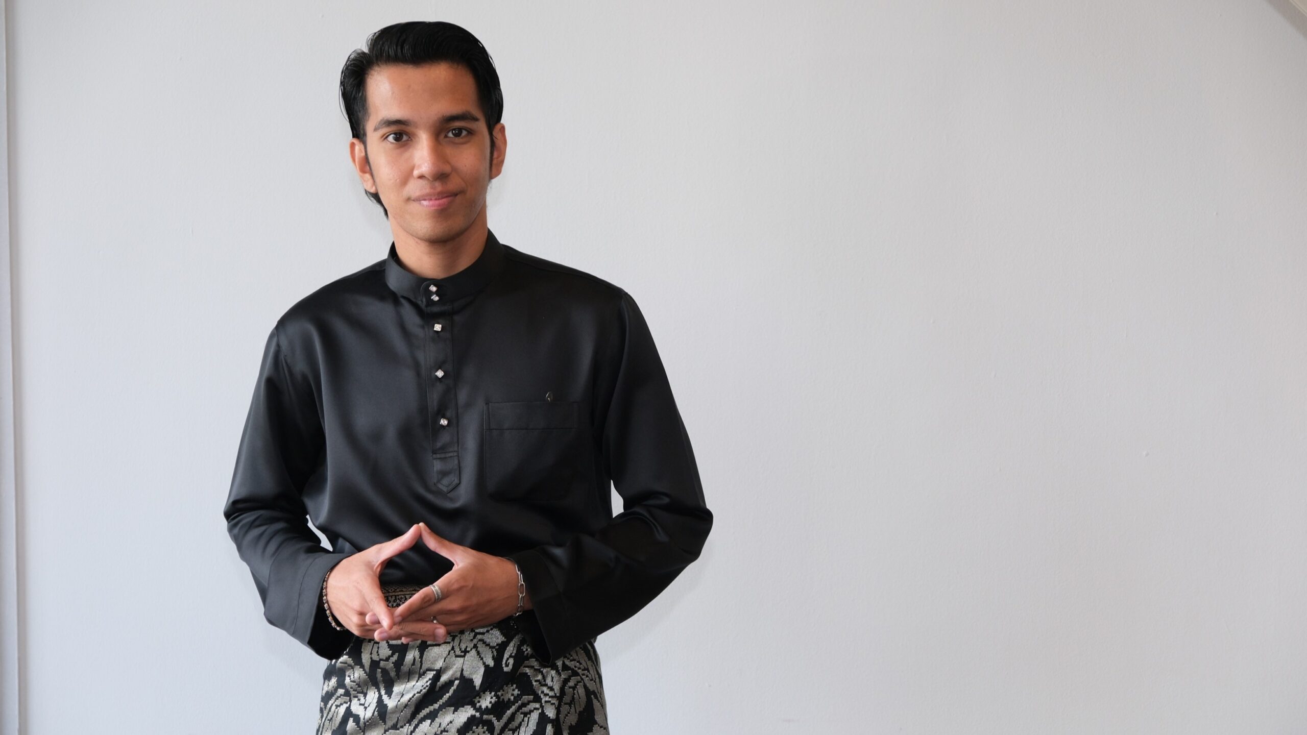 Naim Daniel bakal muncul dengan lagu duet bersama Jamal Abdillah | Scoop