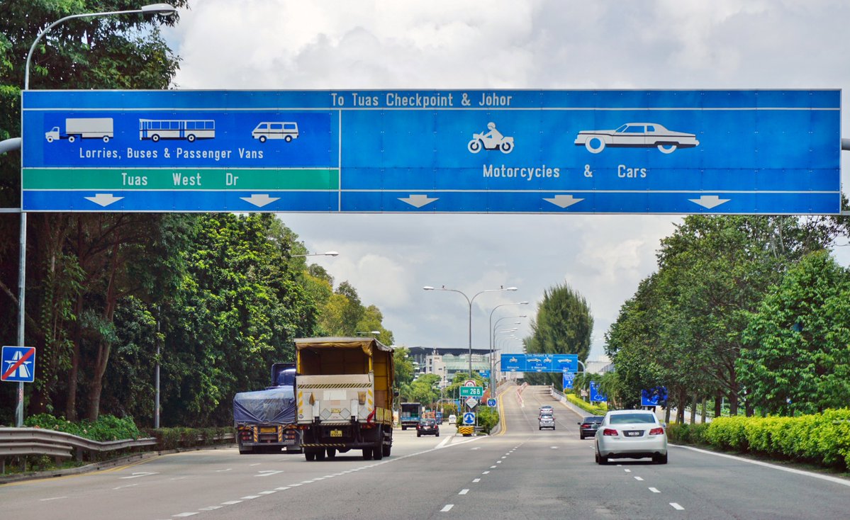 Singapore's Tuas checkpoint welcomes large MPVs in bus zones | Scoop
