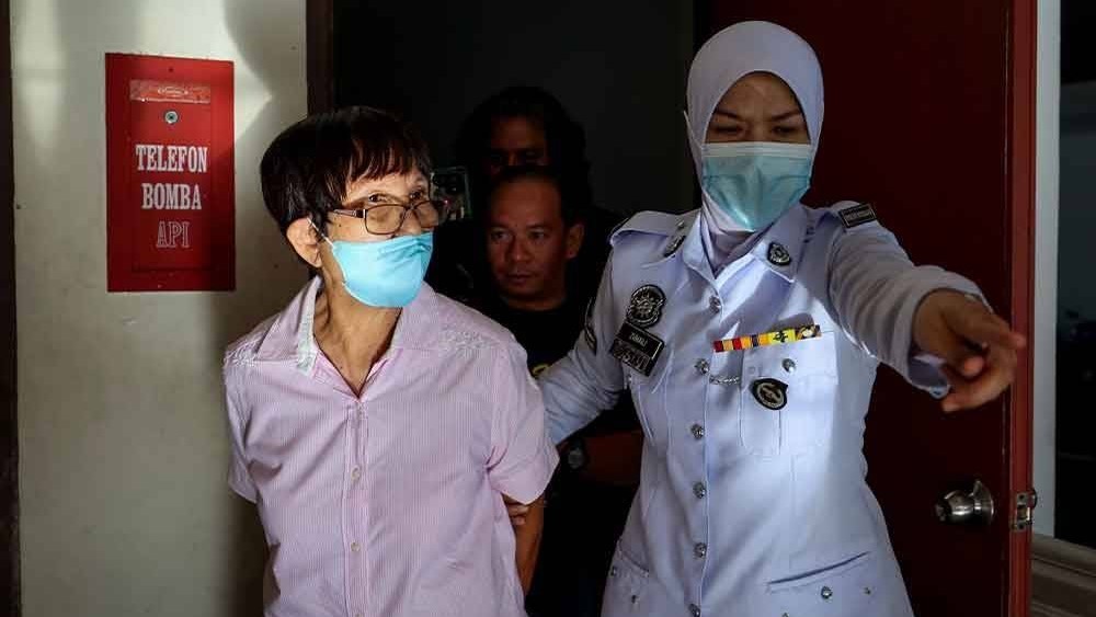 Wanita warga emas 76 tahun didakwa memandu secara berbahaya, sebabkan 3 kemalangan | Scoop