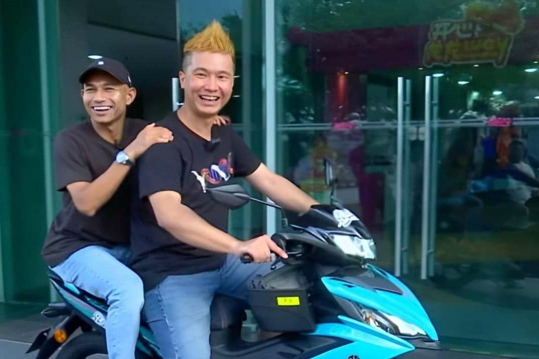 Harimau Malaya superfan Derrick Gan scores third bike, this time from ...