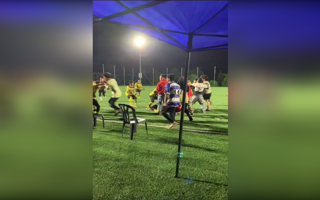 Gaduh ketika perlawanan bola sepak: Lima ditahan termasuk remaja ...