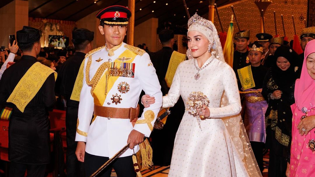 Foto zaman kecil dikongsi Putera Mateen bersama isteri curi perhatian, ‘comelnya, cinta teman ...