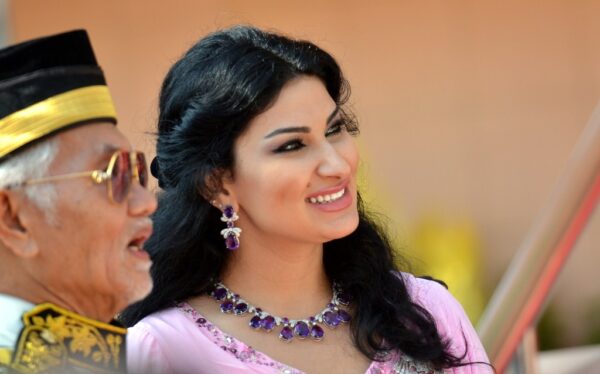 Taib Mahmud’s wife denies removing him from hospital against doctors’ advice | Scoop