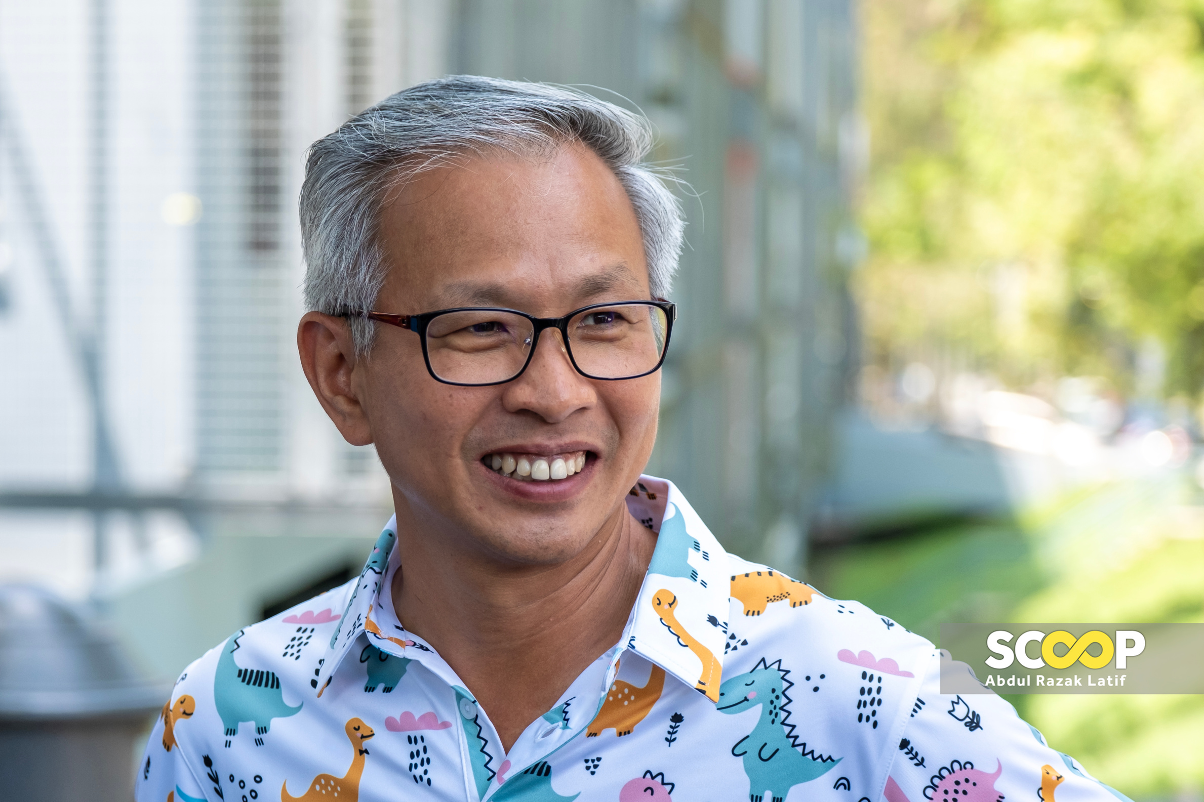 Didakwa hina Agong: Tony Pua tiba beri keterangan di Bukit Aman | Scoop