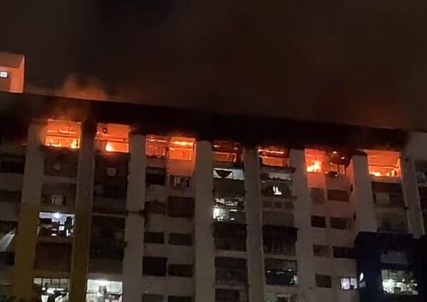 Blaze engulfs five units on top floor of Flat Sri Sabah in Cheras | Scoop