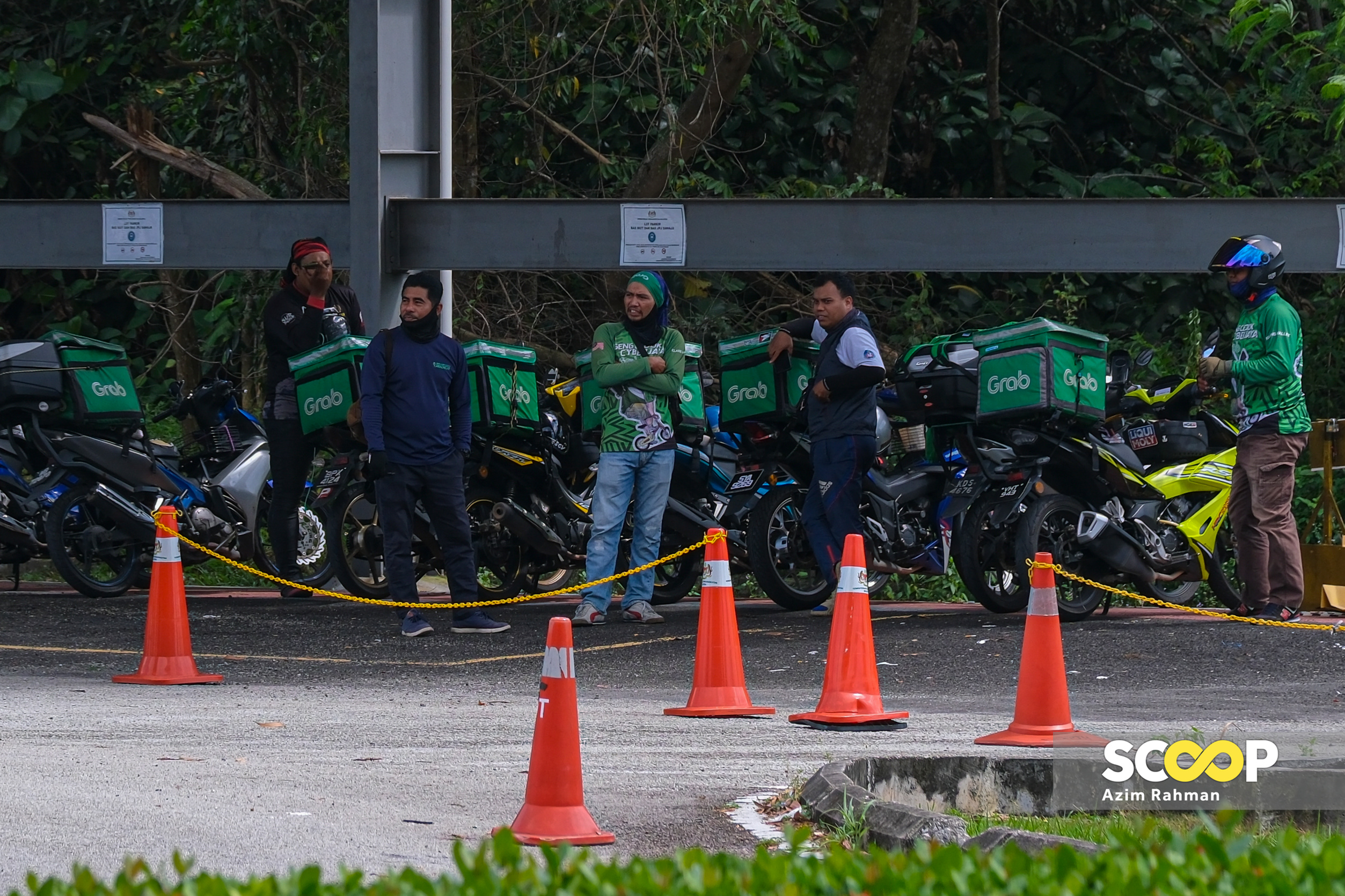 Road to Putrajaya 10,000: only 50 p-hailing riders turn up at Transport ...