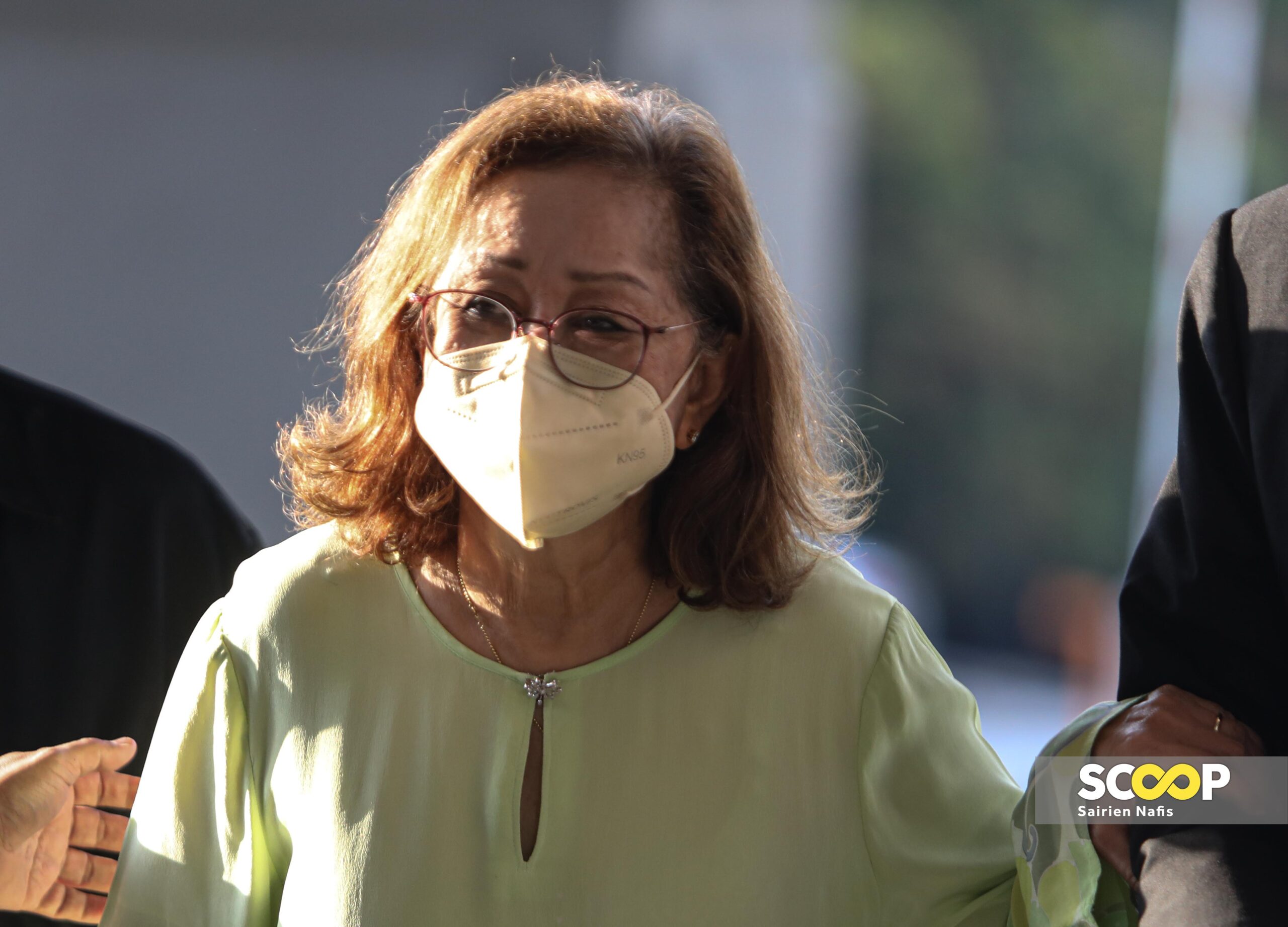 Daim's wife Na’imah turns to high court to reverse passport-surrender ...