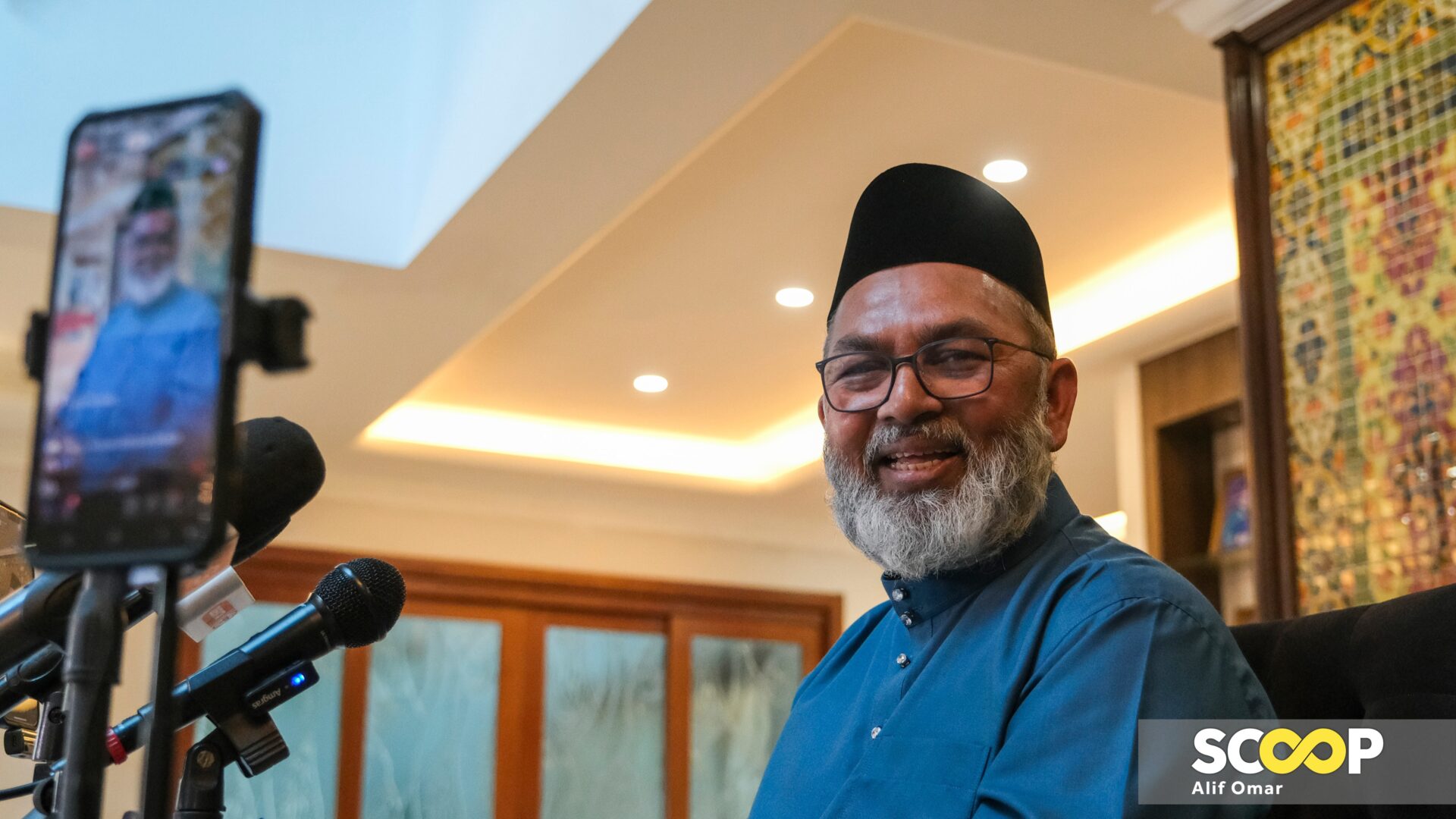 Pinda Perlembagaan Bersatu tindakan terdesak, ‘Muhyiddin tidak relevan lagi jadi PM, beliau ...