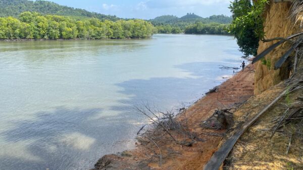 Tiga remaja dikhuatiri lemas ketika memancing, mandi di Sungai Sempit ...