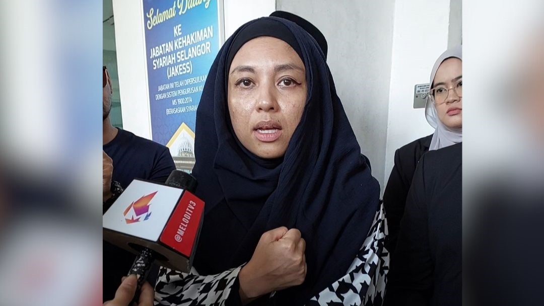Mizz Nina dakwa Musa trauma, cirit birit, kuku panjang dan kotor ...
