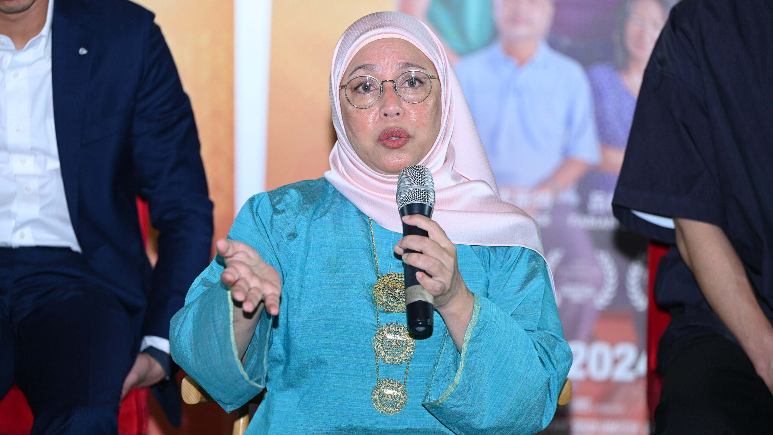 Tunku Mona gesa penonton Melayu tonton Rain Town, mohon pihak pempamer ...