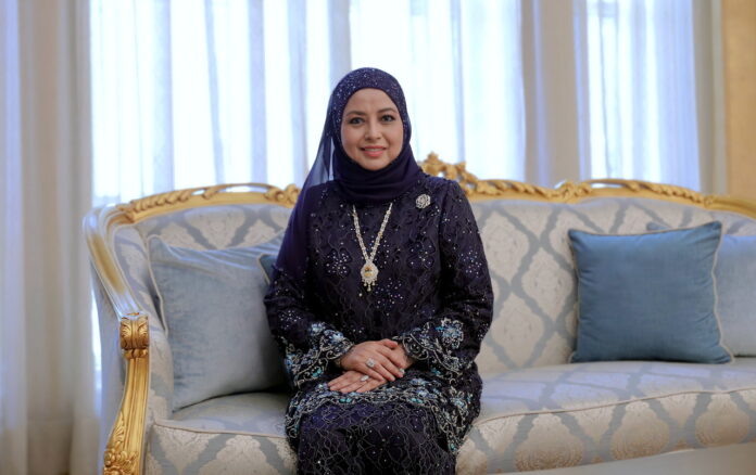 Queen Raja Zarith Sofiah recalls tragic memories from father’s demise ...