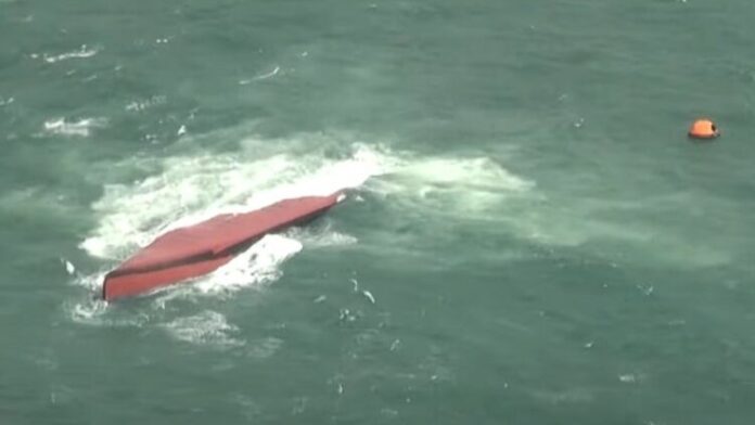 Eight dead as South Korean tanker capsizes off Japan | Scoop