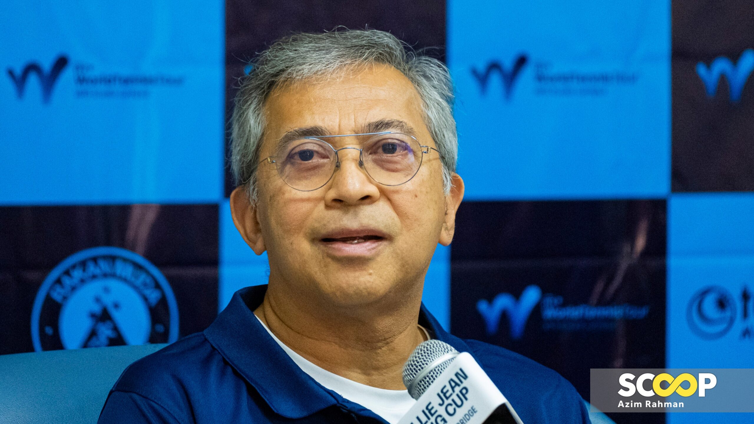 Saya bukan ahli politik, hanya dilahirkan dalam keluarga terkenal ...